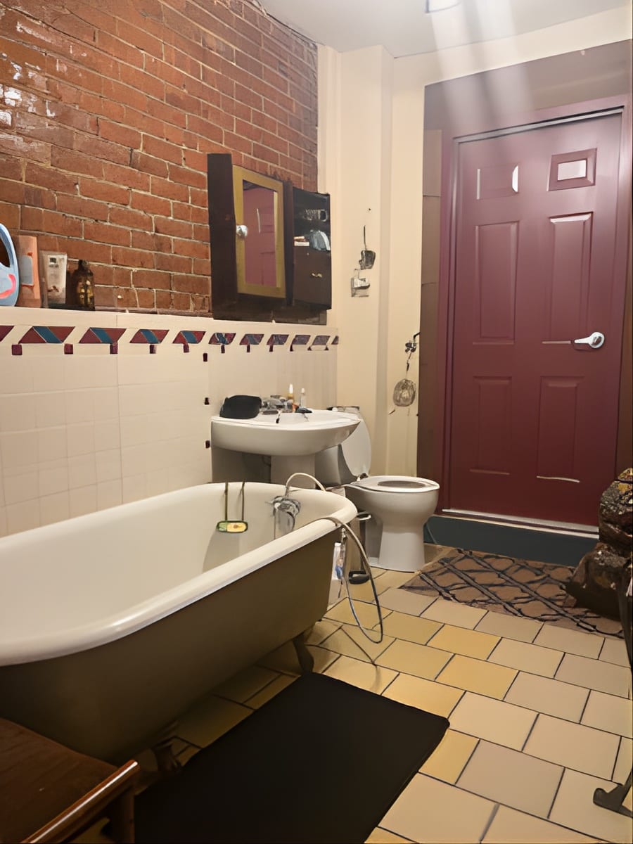Large Room / Central Location, $950, Boston, Boston, United States ...